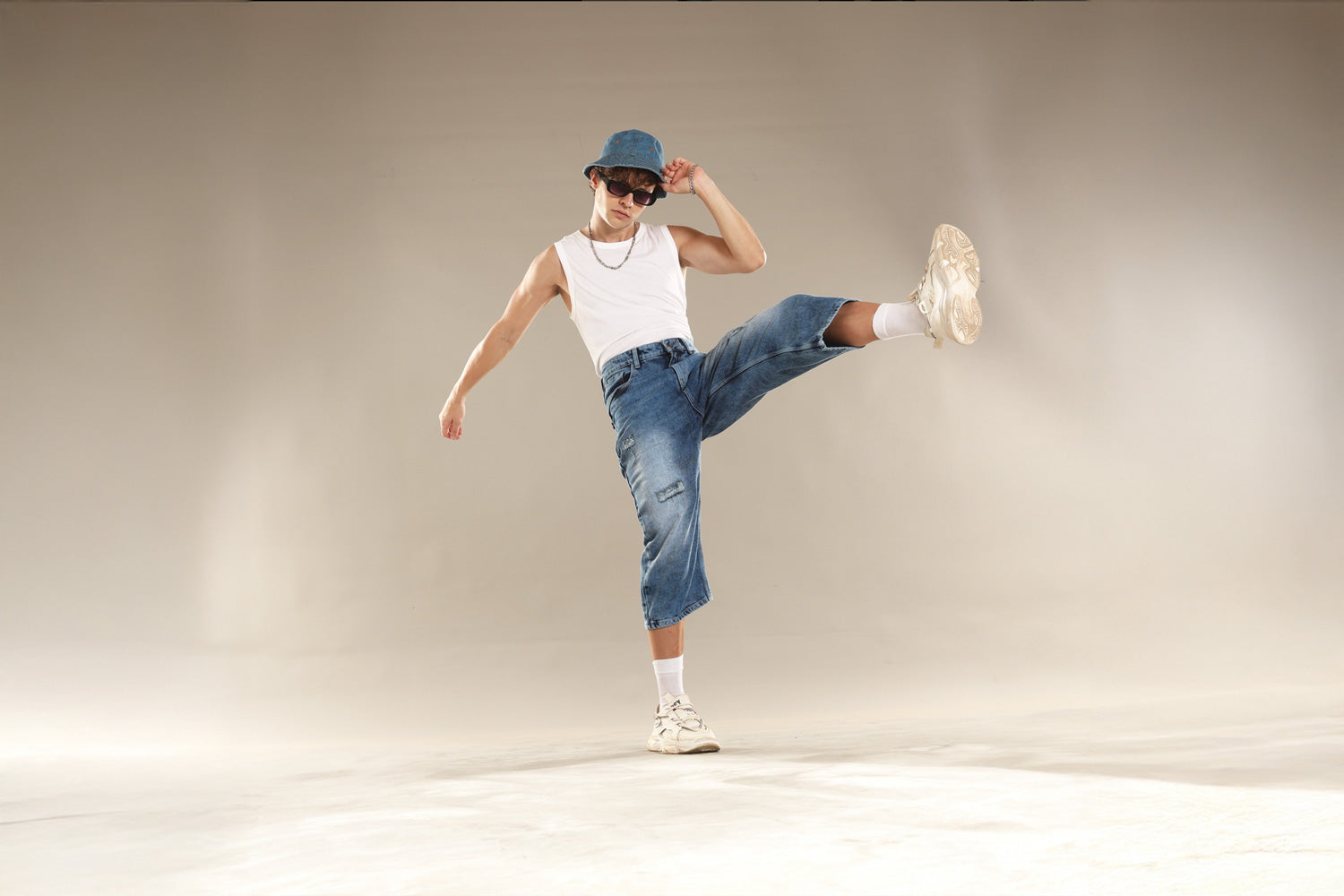 How Millennials Can Dress Like Gen Z: A Quick Style Update – VUDU